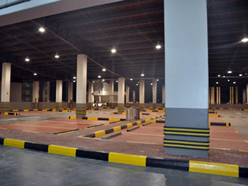 "Ashghal" ends building parks of multi floors in Dafna